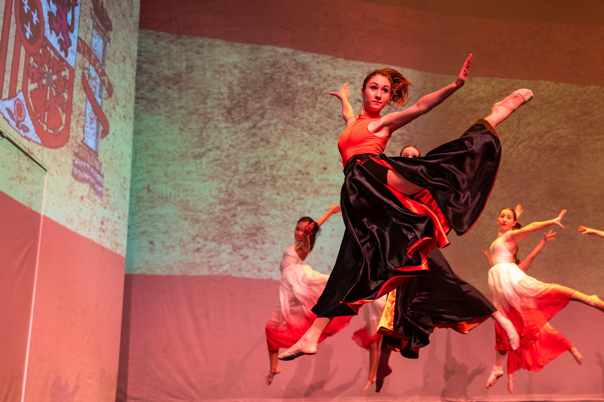 Wellington dancers storm the Annenberg - Wellington College