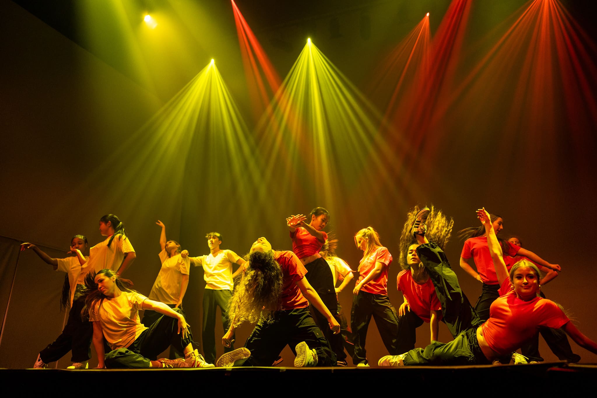 Wellington dancers storm the Annenberg - Wellington College